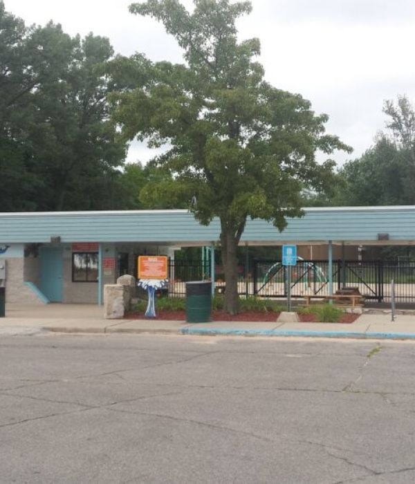 Oasis Splash Park - MTM Premier Property Management